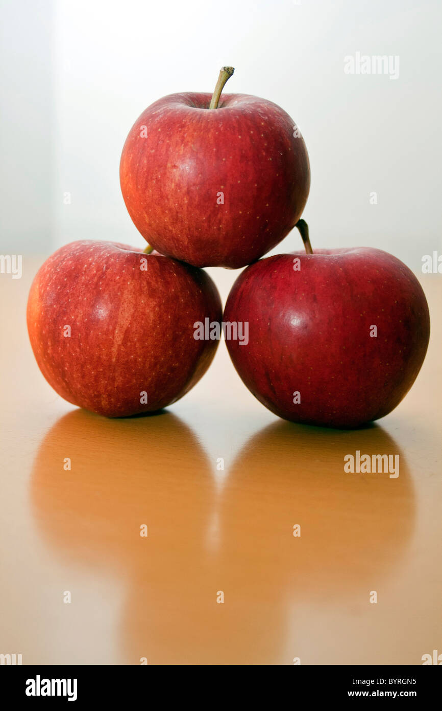 Shadow underneath hi-res stock photography and images - Alamy