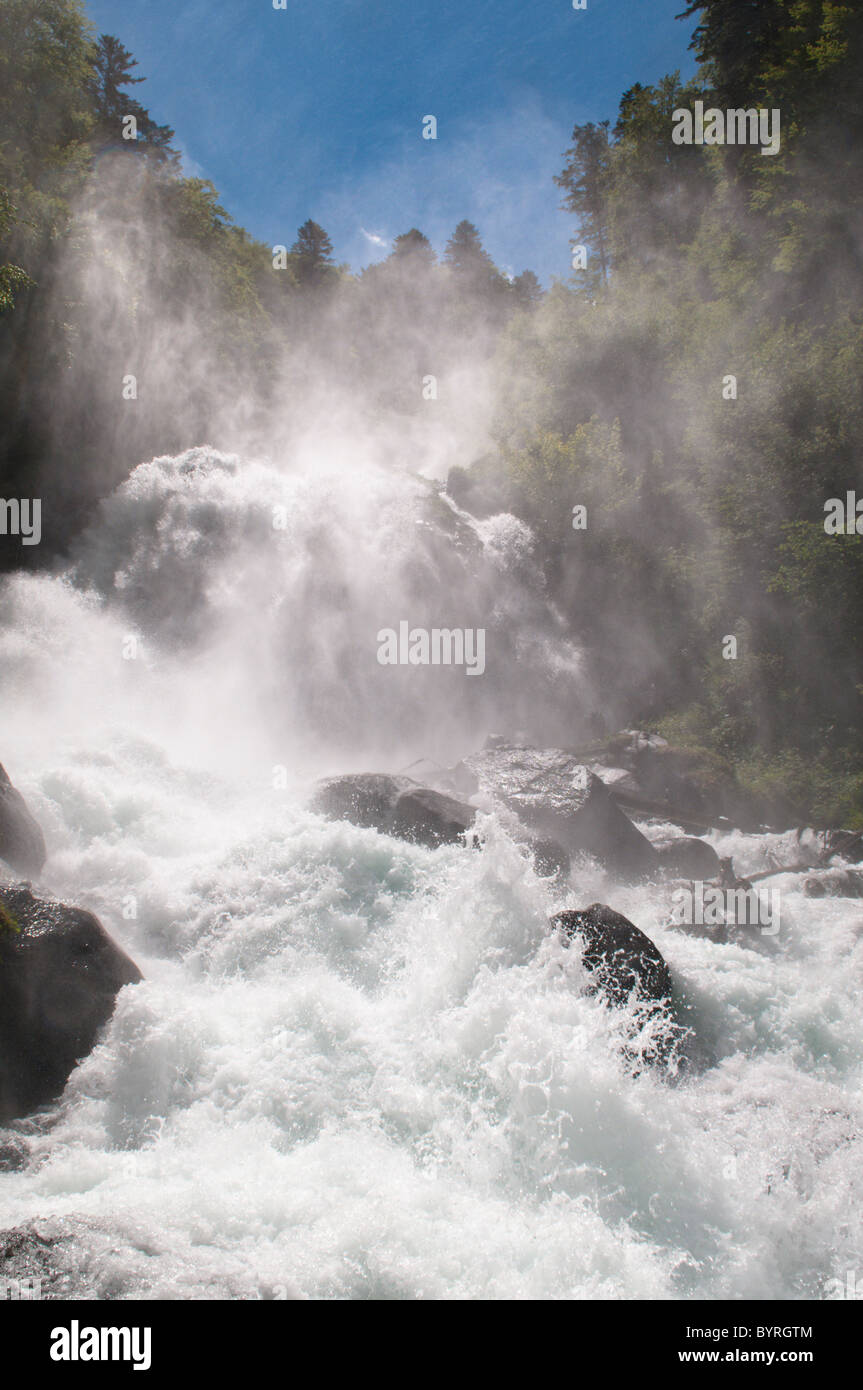 Lutour cascade hi-res stock photography and images - Alamy