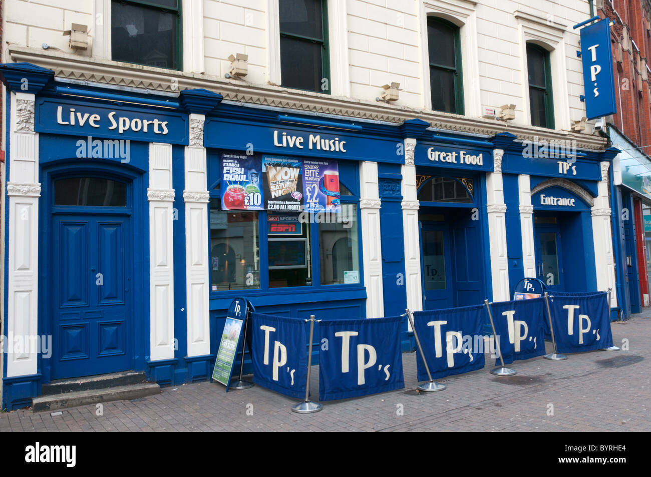 Sports bars london hi-res stock photography and images - Alamy