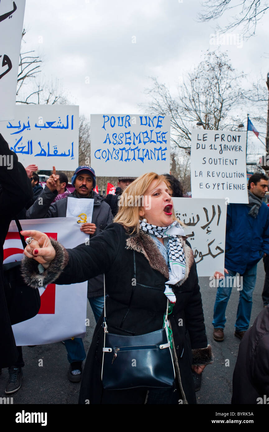 Paris, France, Female Egyptians Protesting Against "Hosni Mubarak ...