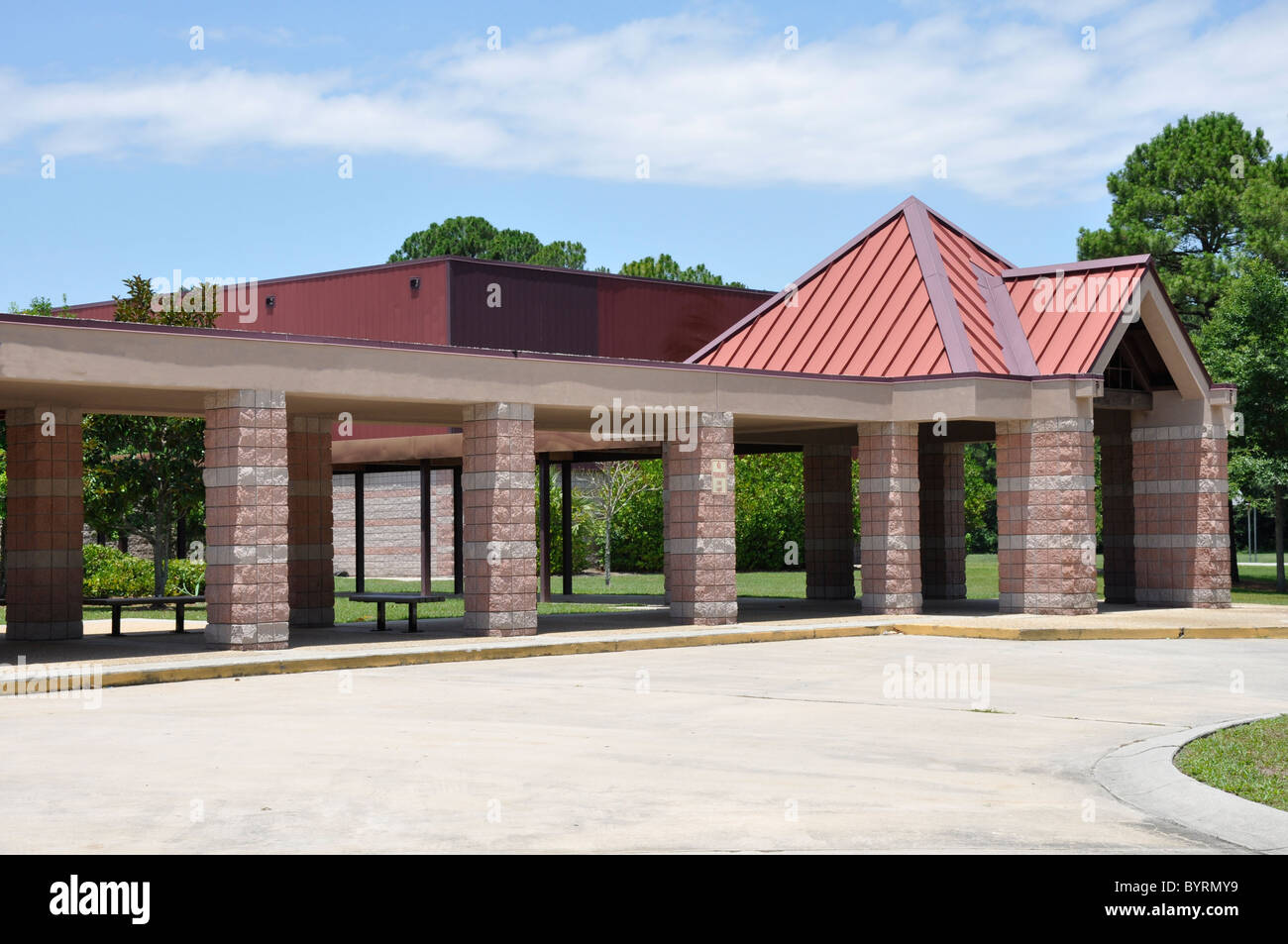 Exterior of a modern school building in South Carolina Stock Photo - Alamy