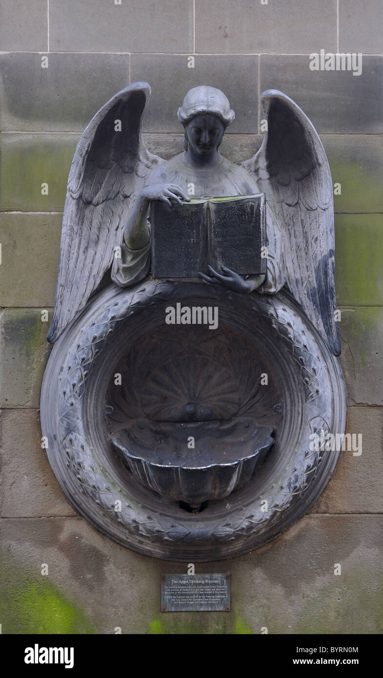 Angel drinking fountain hi-res stock photography and images - Alamy