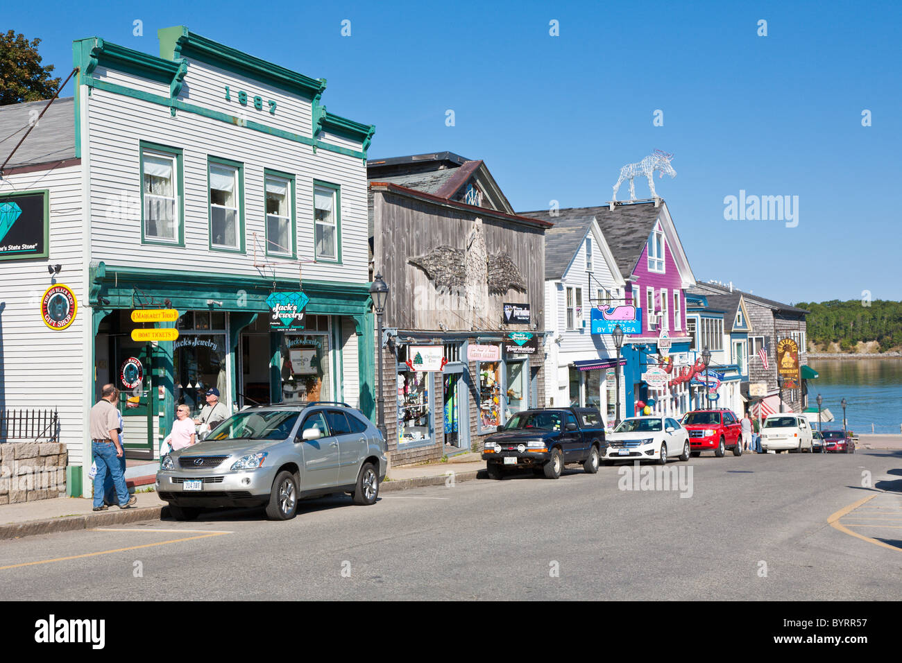 Cruise ship passengers shopping along Main Street in Bar Harbor, Maine ...