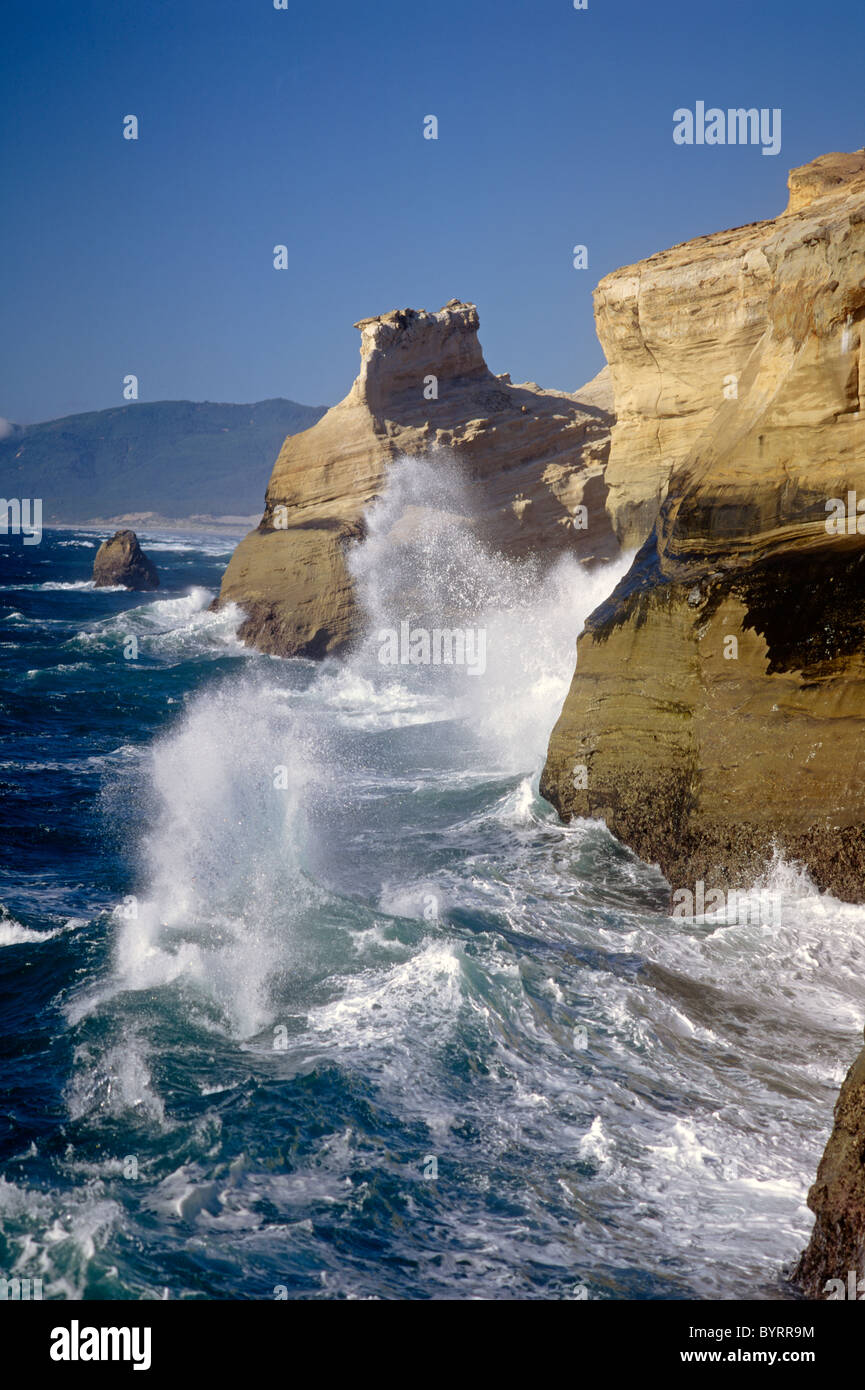 Cape Kiwanda State Park National Recreation Area big waves breaking ...