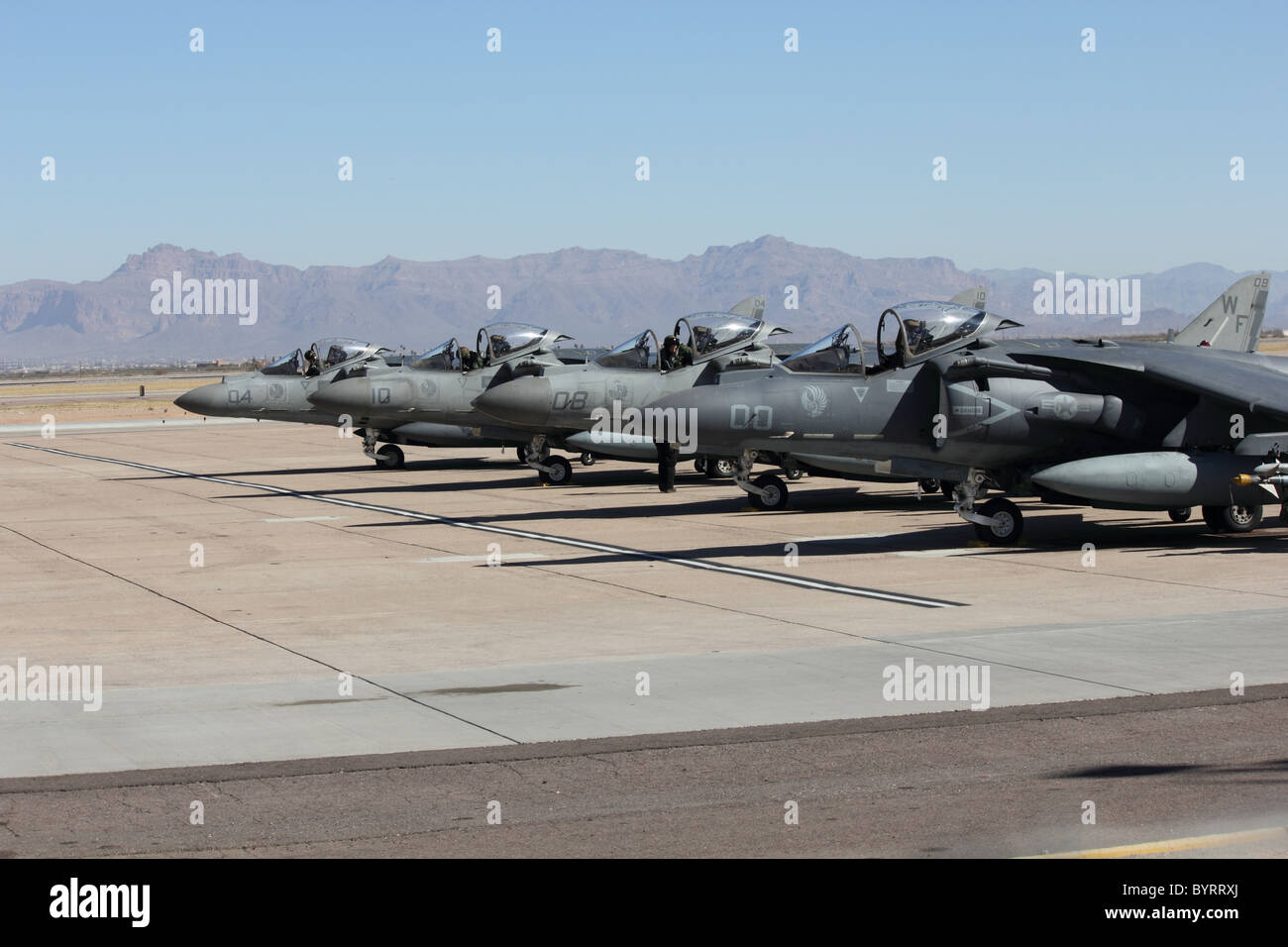 Hawker siddeley harrier vtol fighter aircraft hi-res stock photography ...