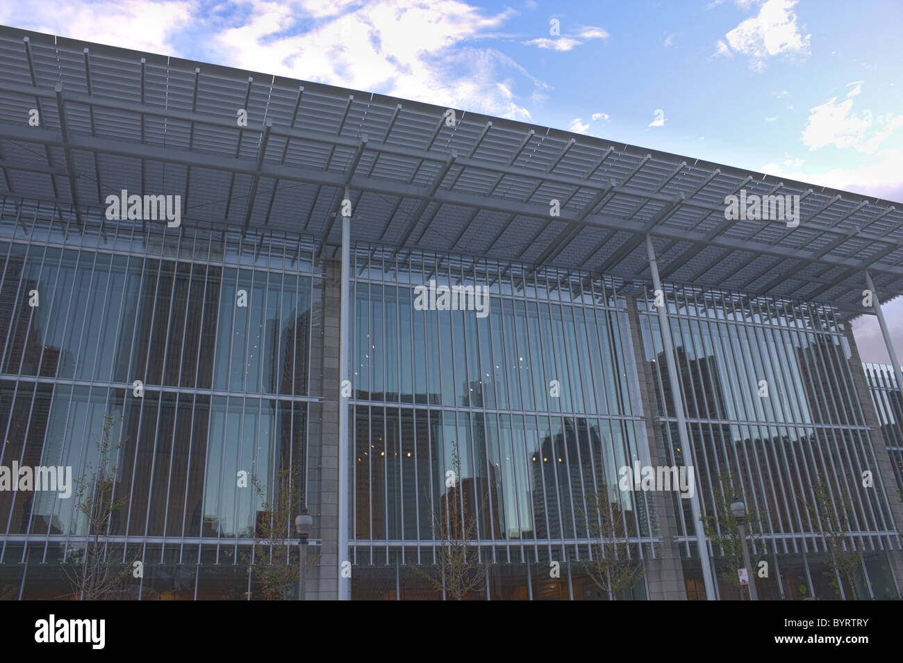 Art Institute of Chicago Modern Wing, designed by Renzo Piano, opened ...