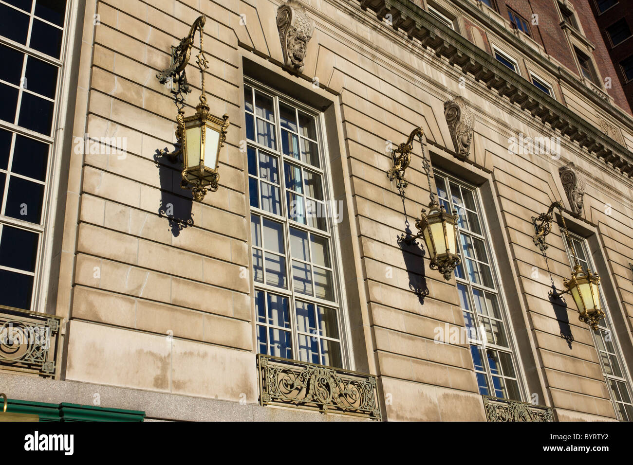 Luxury hotel architecture hi-res stock photography and images - Alamy