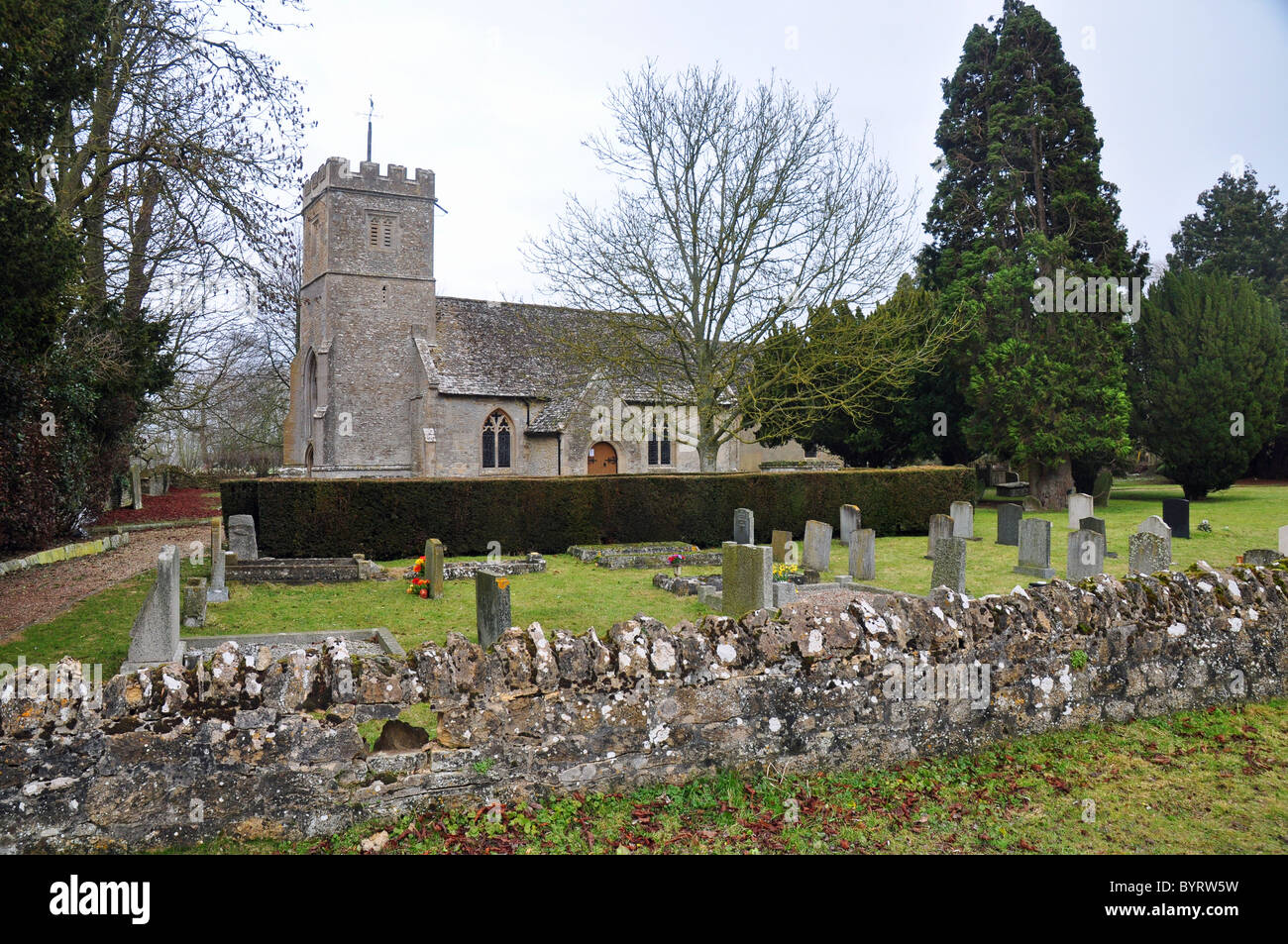 Buscot, Witshire, England: St. Mary's Church Stock Photo - Alamy
