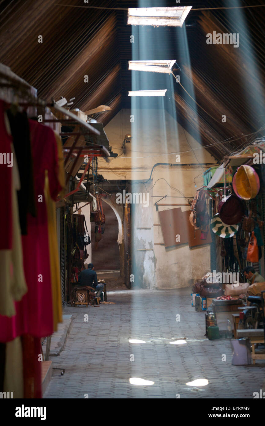 Early morning sun rays in the Medina, Marrakech Stock Photo - Alamy