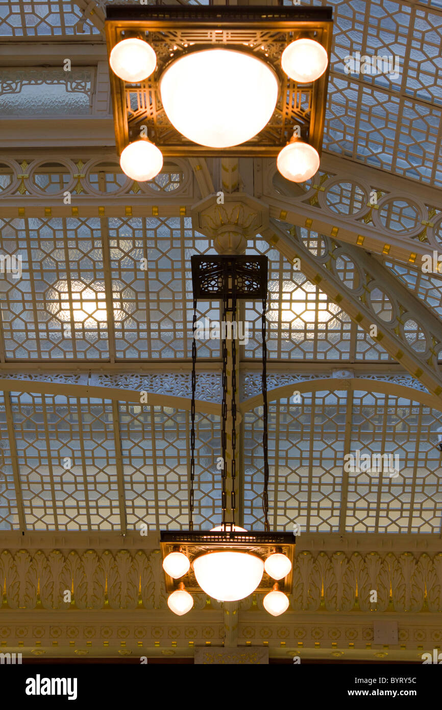 Chicago architecture rookery building hi-res stock photography and ...