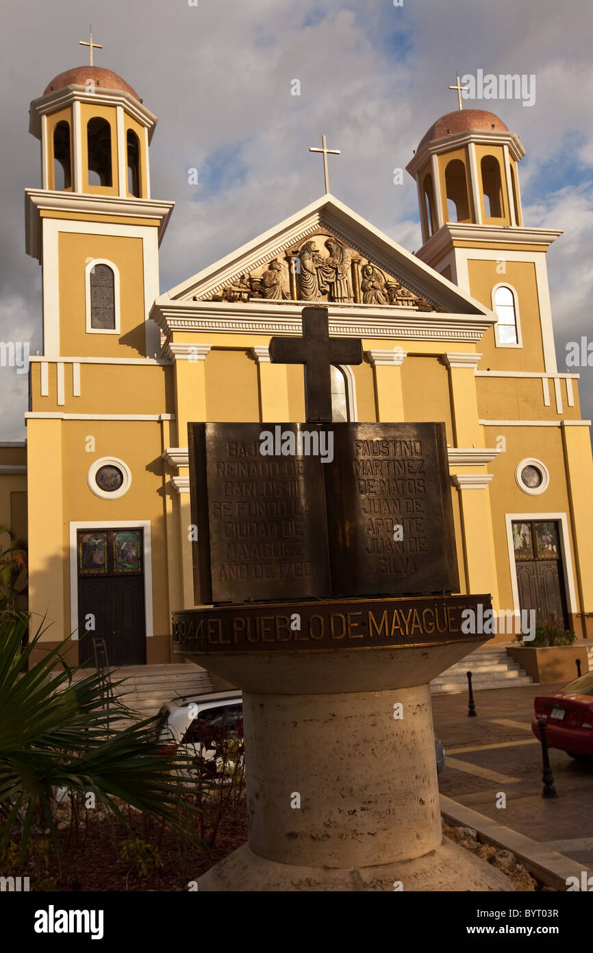 Cathedral of Nuestra Senora de la Candelaria in Plaza Colon, Mayaguez ...