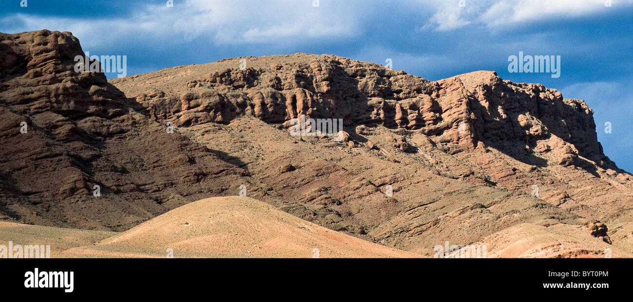 Mountain desert landscape between Bou Tharar and Ait Youl, Valley of ...