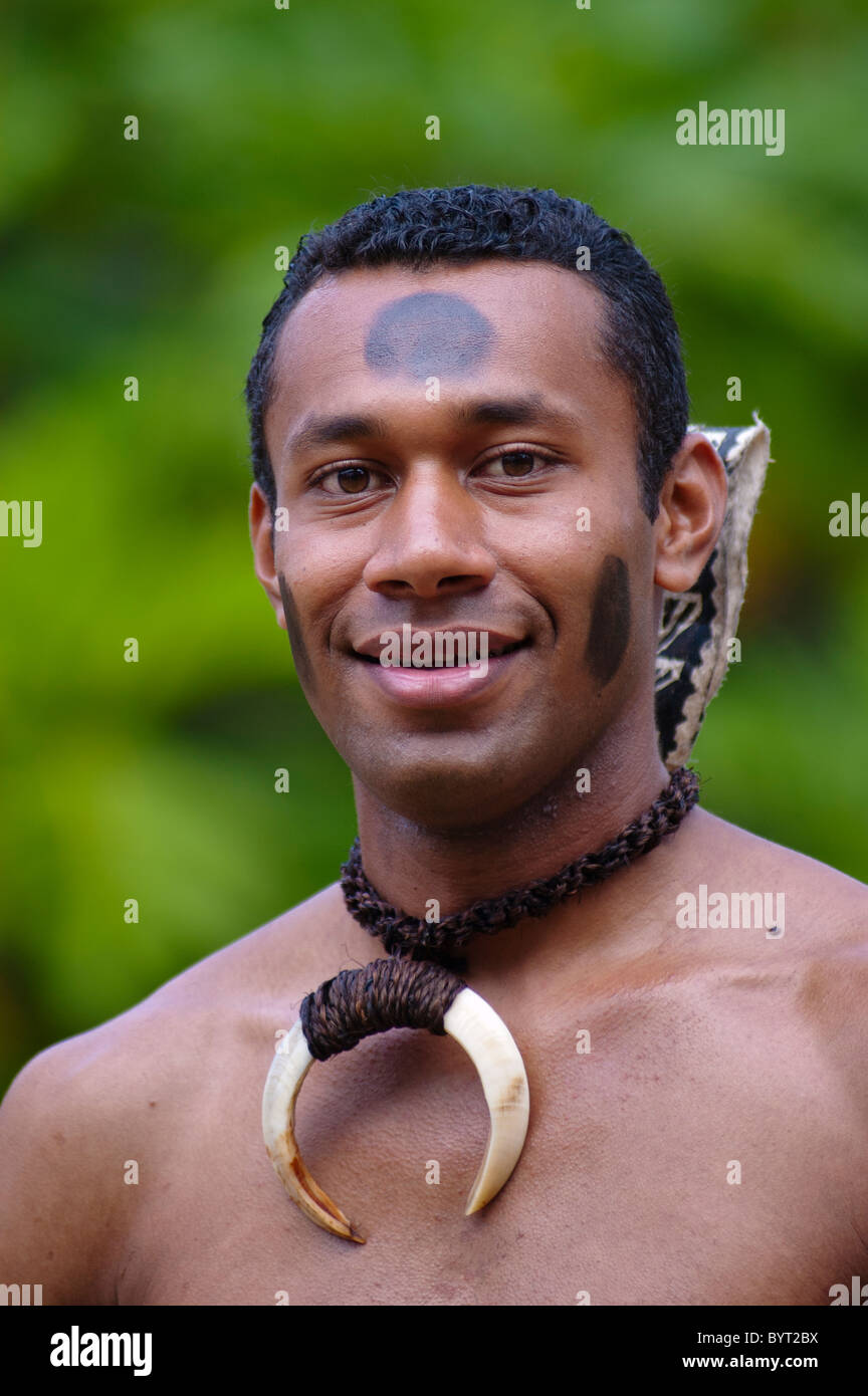 Fijian man Vito Qaqa, from Viti Levu, Fiji, in traditional warrior ...