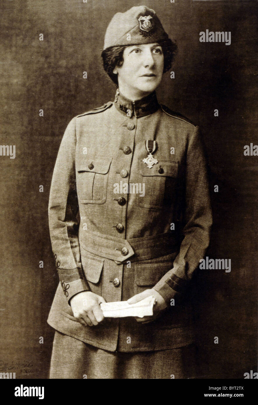 Vintage salvation army hi-res stock photography and images - Alamy