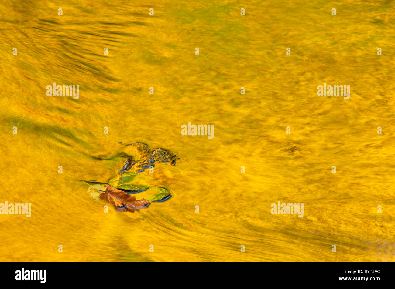 Reflections rivers hi-res stock photography and images - Alamy