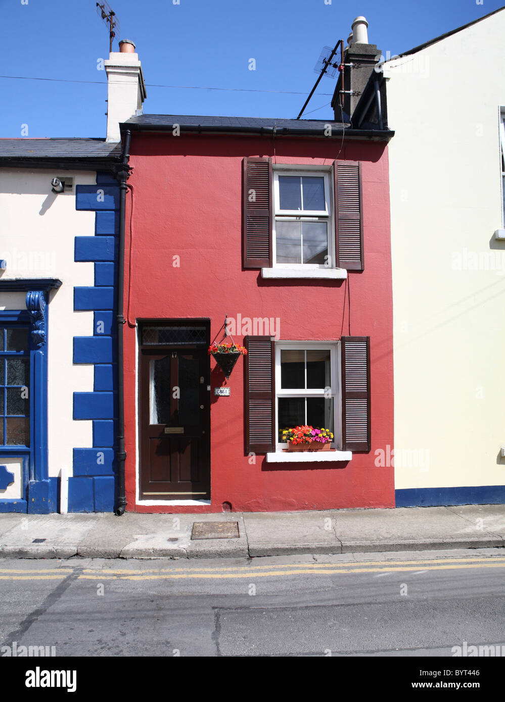 Red painted house Stock Photo - Alamy