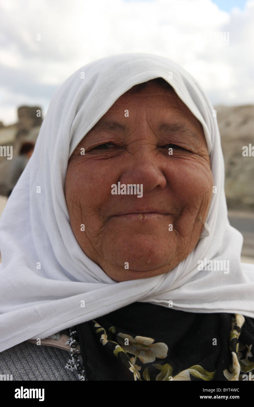 Turkish girl traditional clothes hi-res stock photography and images ...