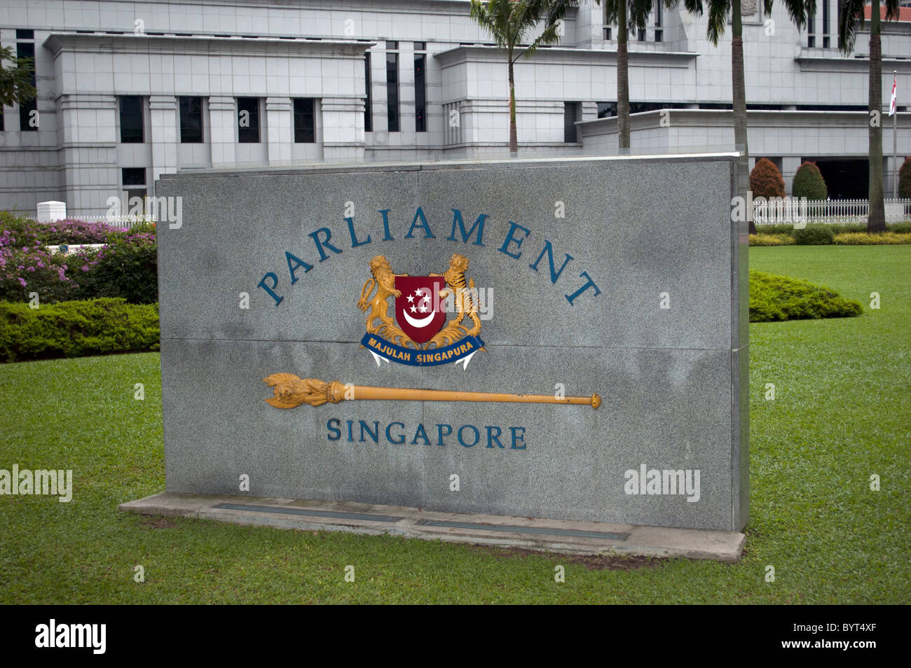 Singapore crest hi-res stock photography and images - Alamy