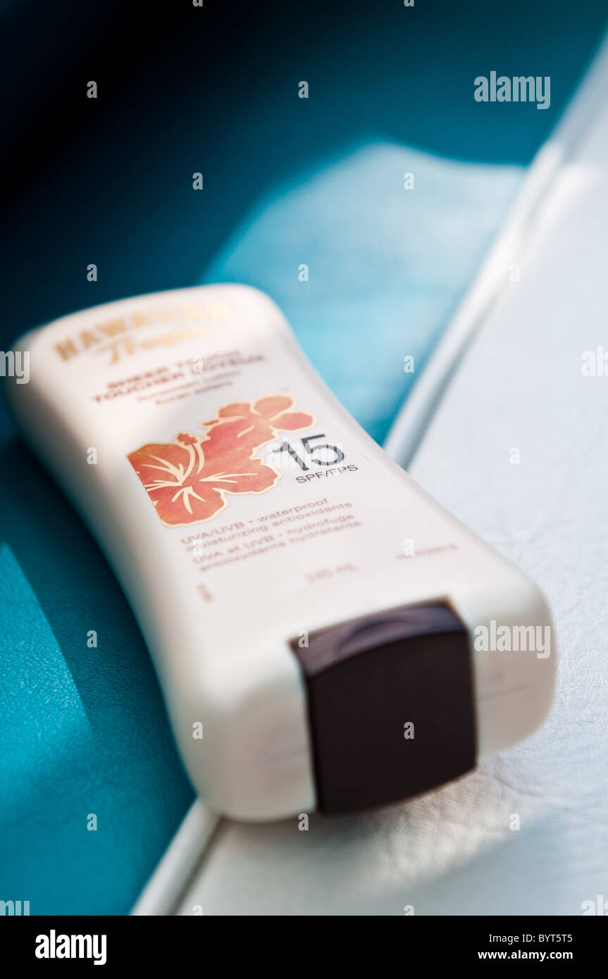 Sunscreen Spf 15 High Resolution Stock Photography and Images - Alamy