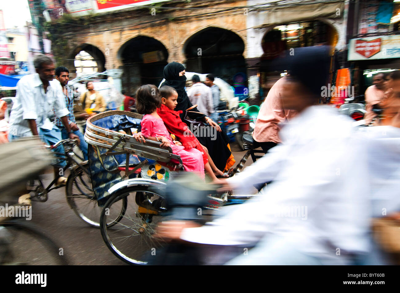 Lucknow streets hi-res stock photography and images - Alamy