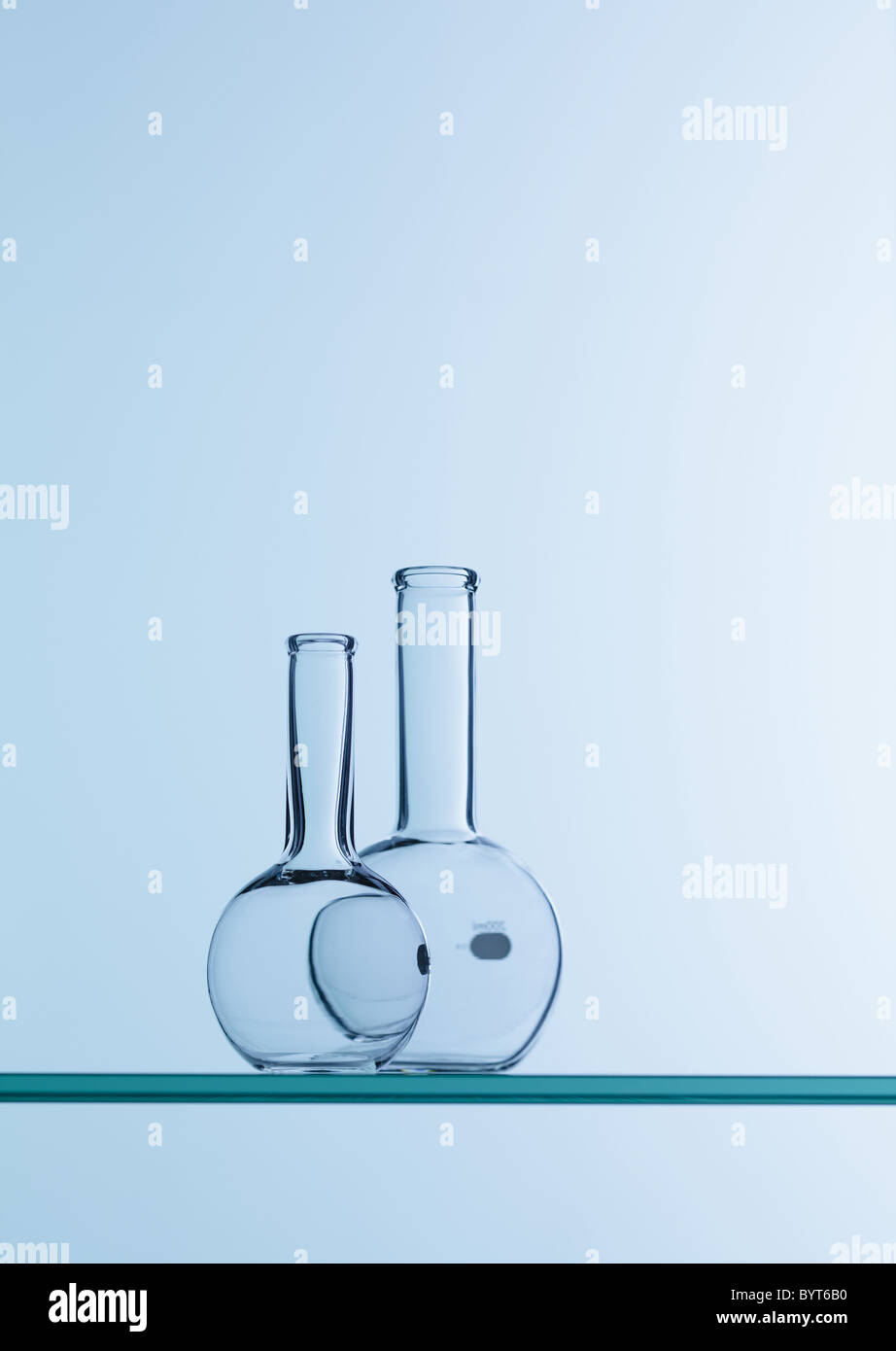 Round bottom flask hi-res stock photography and images - Alamy