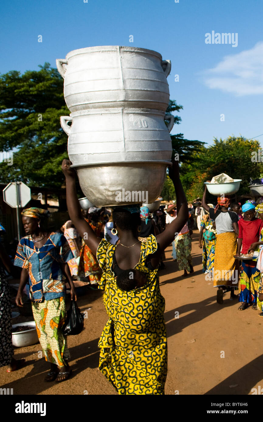 Market lome togo africa hi-res stock photography and images - Alamy