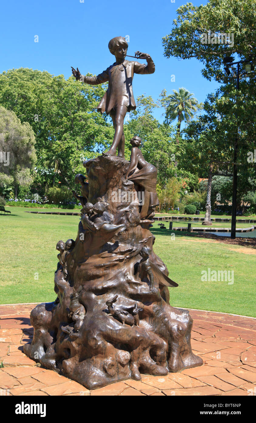 Peter Pan Ssatue by Sir George Frampton in Queens Gardens Stock Photo ...