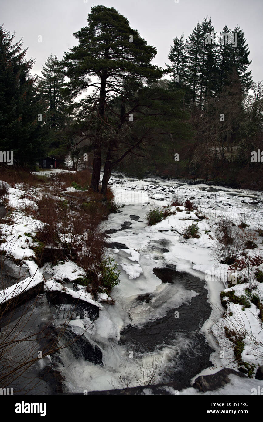 Winter falls of dochart hi-res stock photography and images - Alamy