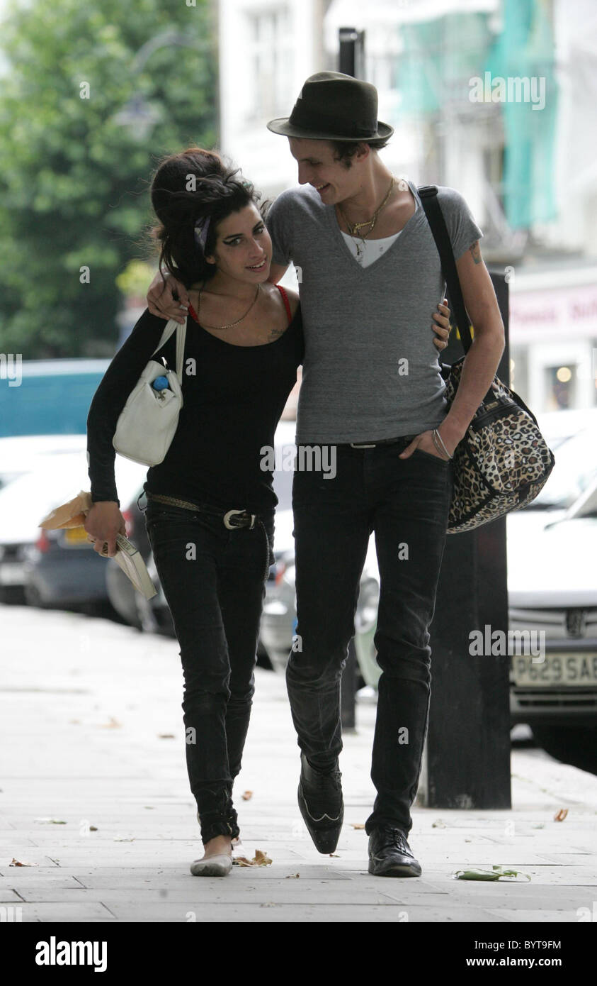 Amy Winehouse and Blake Fielder Civil go for lunch together in Primrose ...