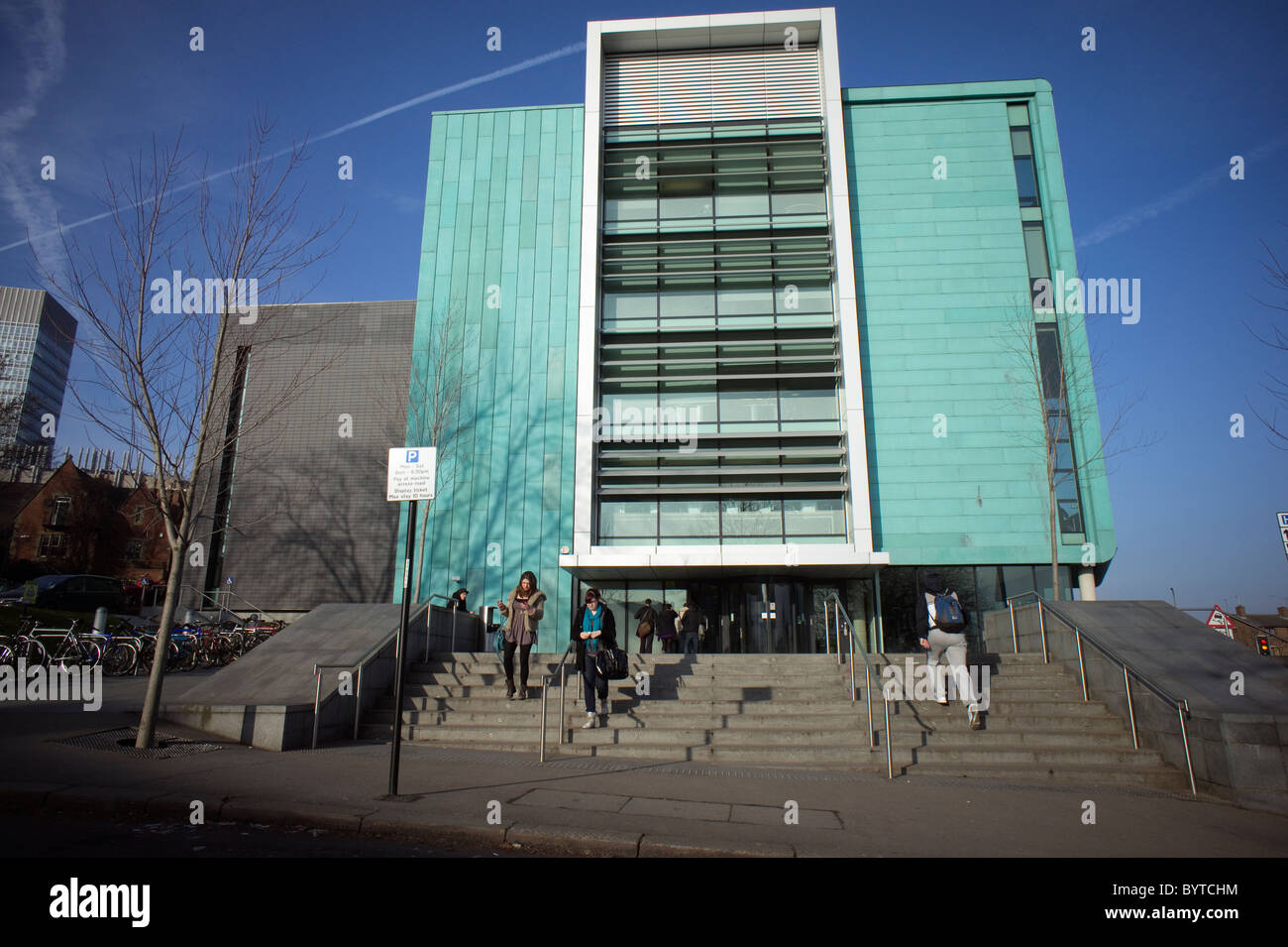 Students entering and leaving Sheffield information commons University ...