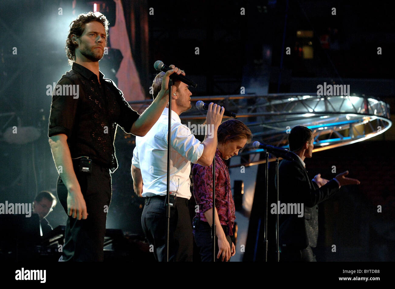 Onstage at wembley stadium hi-res stock photography and images - Alamy