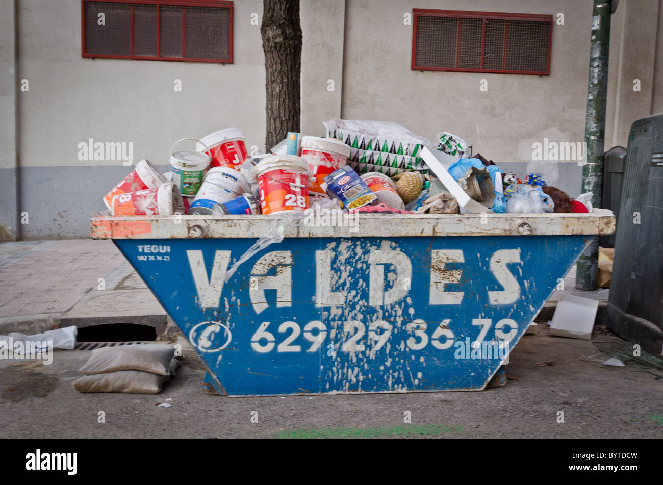 Builders rubble hi-res stock photography and images - Alamy
