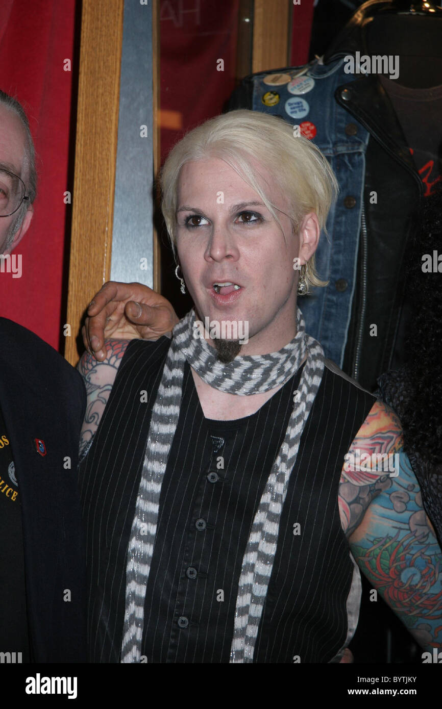 John Five Slash and iconic rock photographer Robert Knight are honored ...