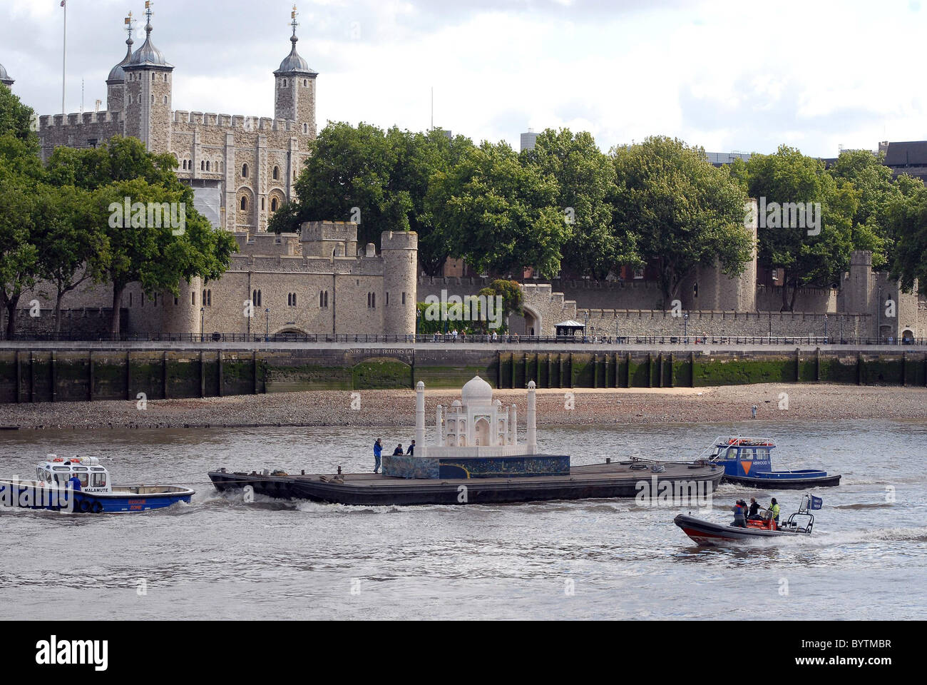 A floating replica of the Taj Mahal sailing down the Thames to launch a ...