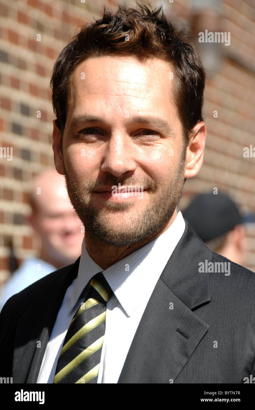 Paul Rudd arrives at the Ed Sullivan Theater to appear on 'The Late ...