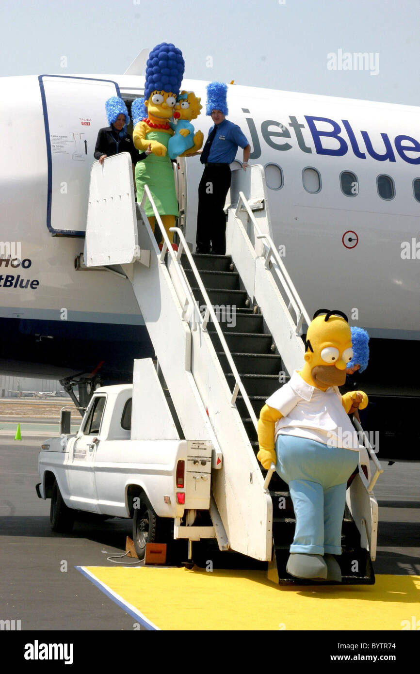 The simpsons movie release hi-res stock photography and images - Alamy