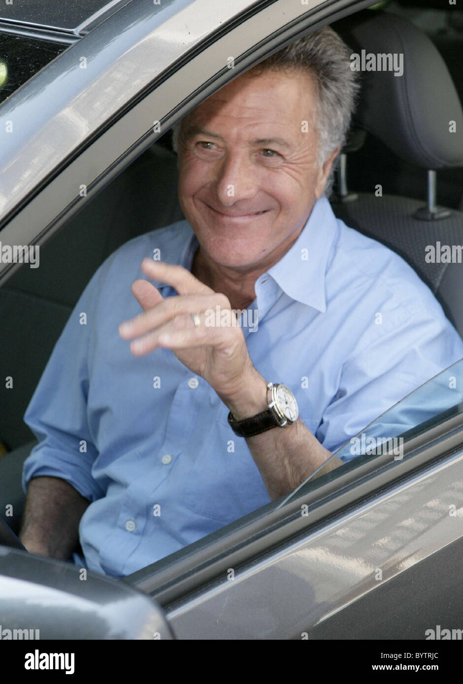 Dustin Hoffman leaving the Ivy restaurant Los Angeles, California - 17. ...