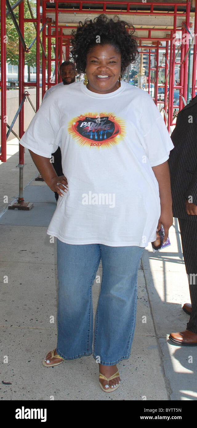 Monique charlie mac anti violence celebrity hi-res stock photography ...