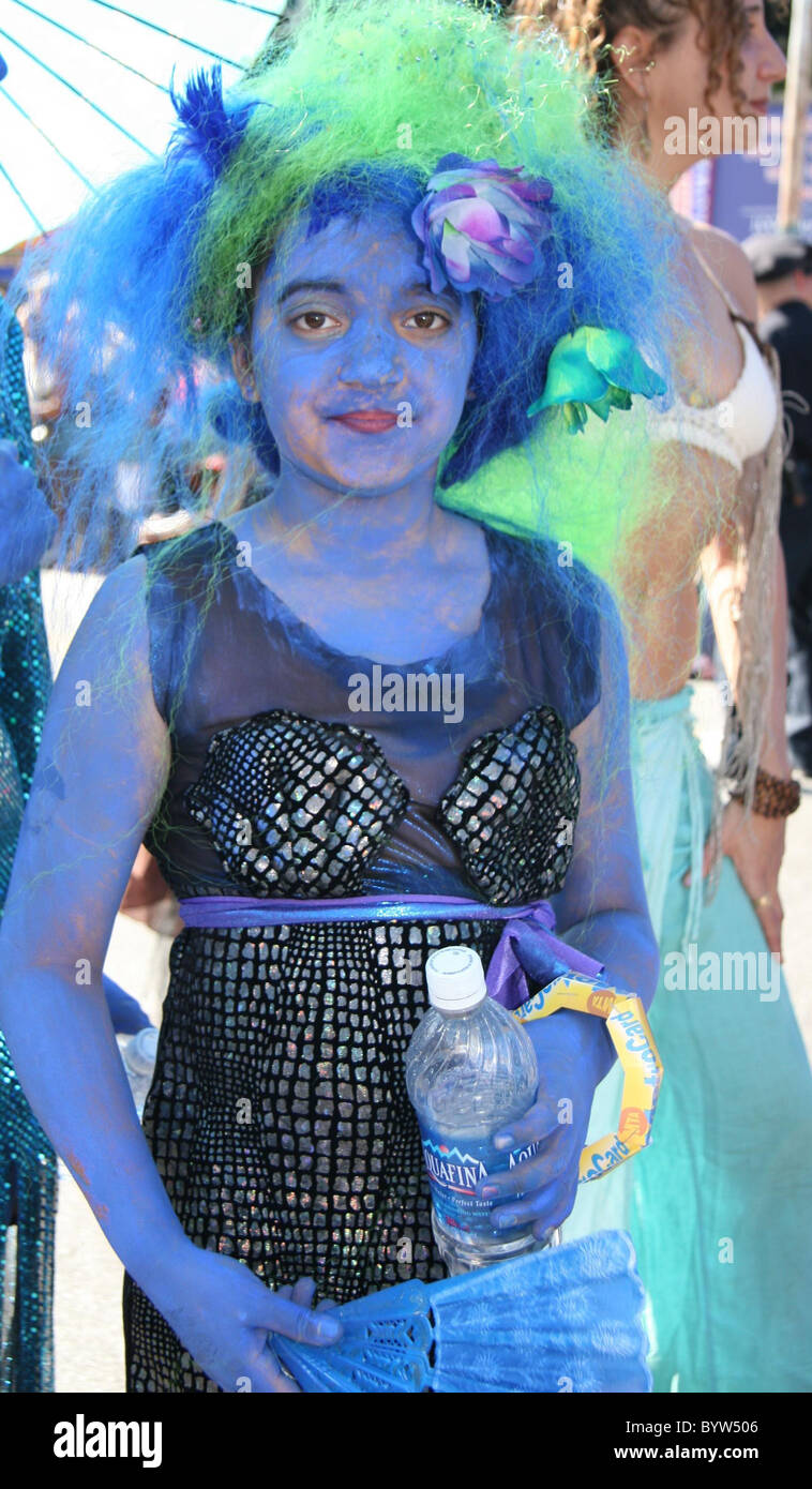 Merpeople 25th Annual Mermaid Parade Coney Island Boardwalk Brooklyn ...