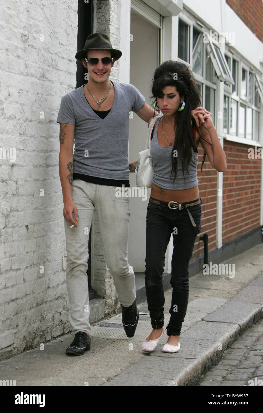 Amy Winehouse and husband Blake Fielder-Civil leave home to go for ...