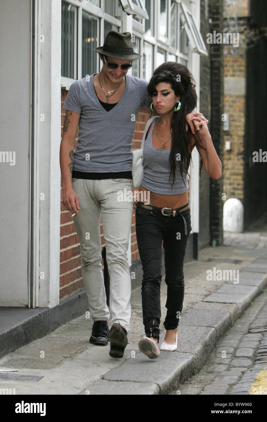 Amy Winehouse and husband Blake Fielder-Civil leave home to go for ...