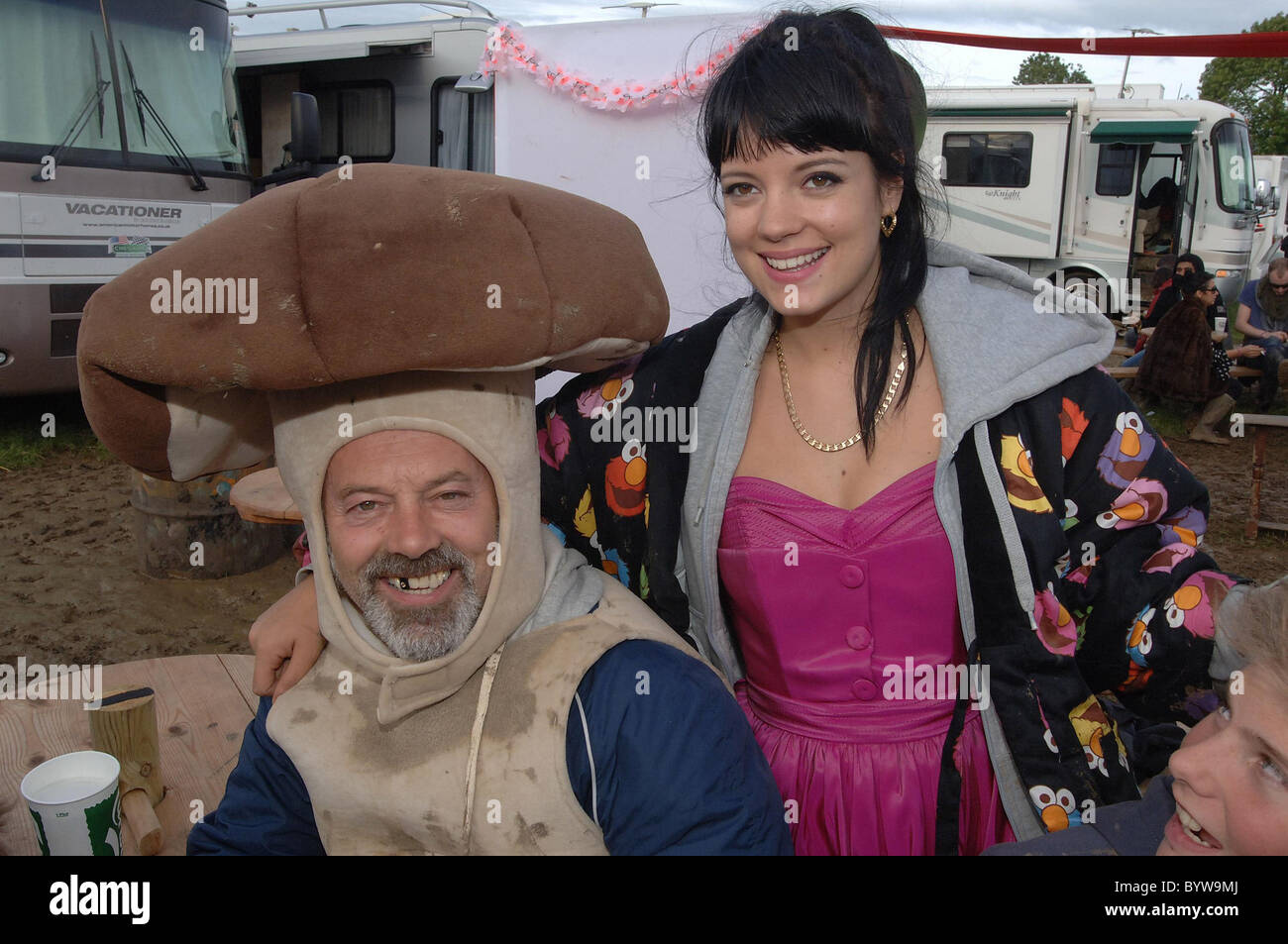 Keith Allen's Instagram, Twitter & Facebook on IDCrawl