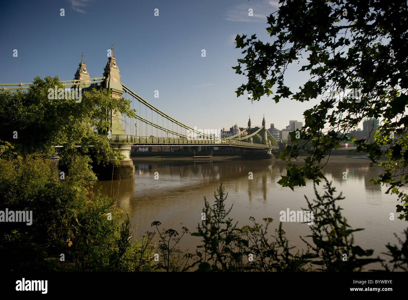 Hammersmith bridge hi-res stock photography and images - Alamy