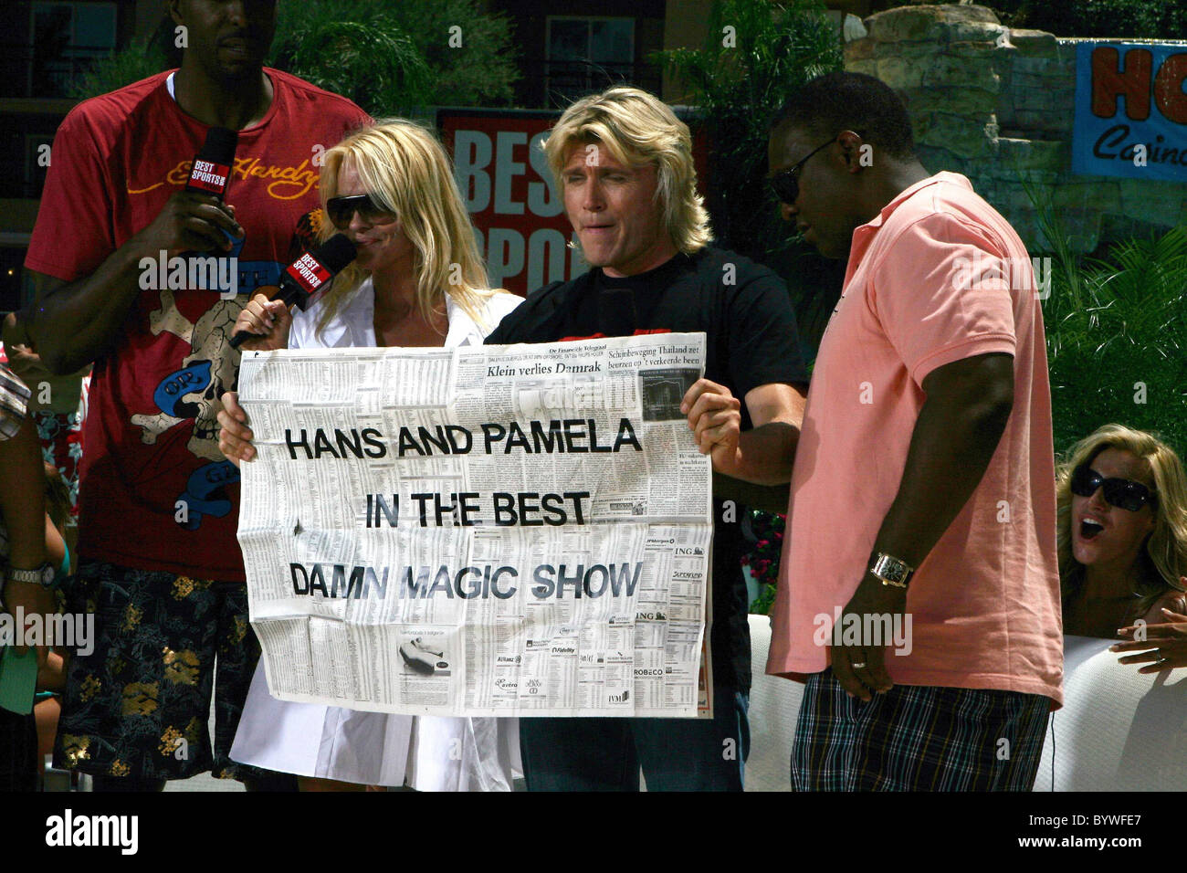 John Salley, Pamela Anderson, Hans Klok, Rodney Peete filming 'The Best ...