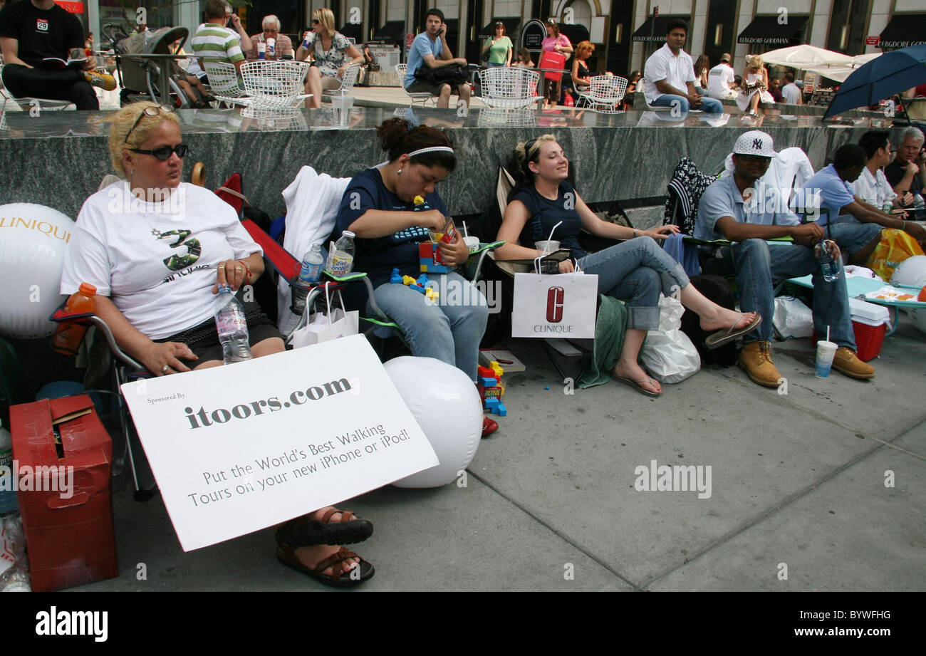 People camping outside the Apple Store for the iPhone to go on sale ...
