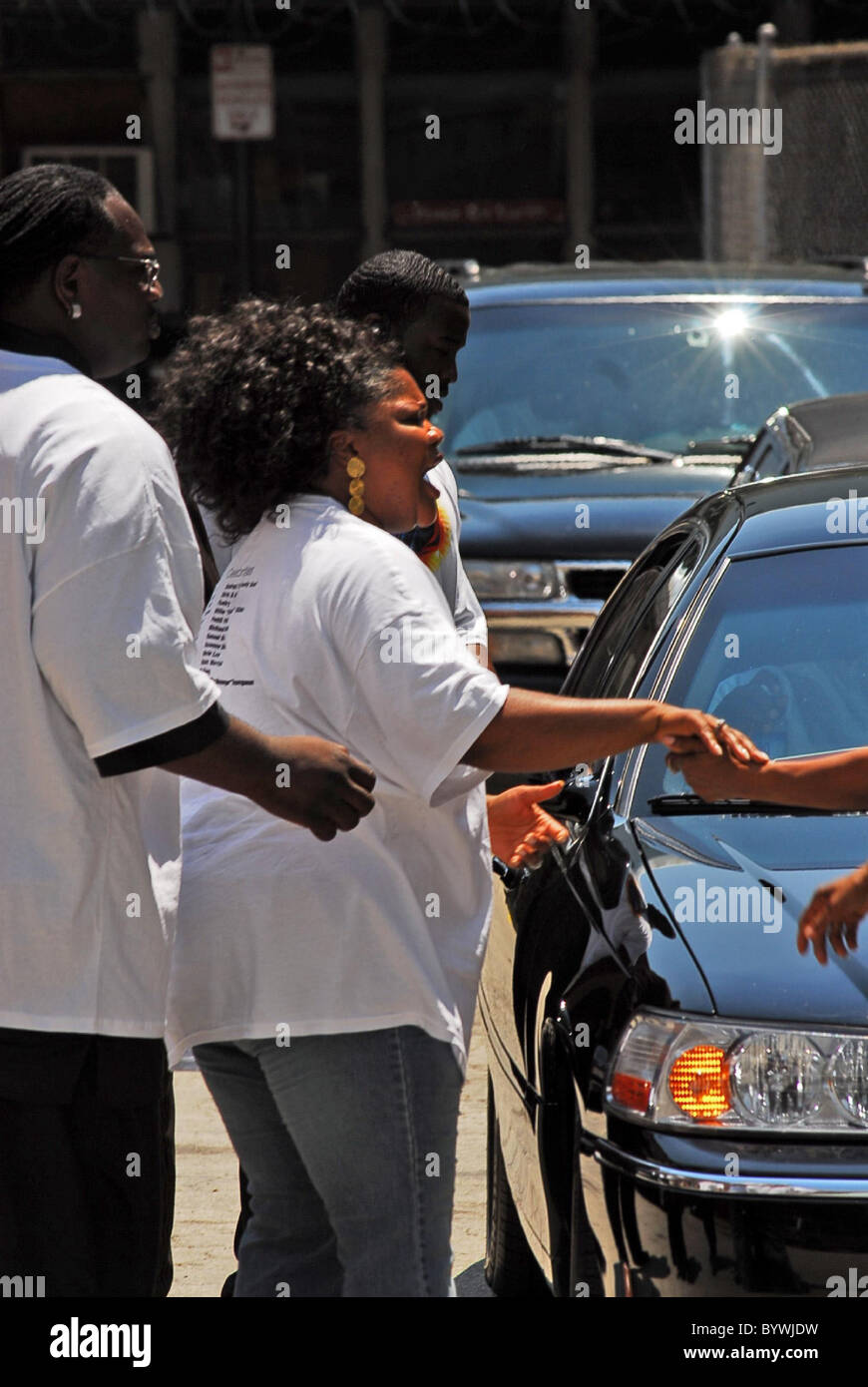 Mo'Nique says goodbye to her fans after speaking at a youth study ...