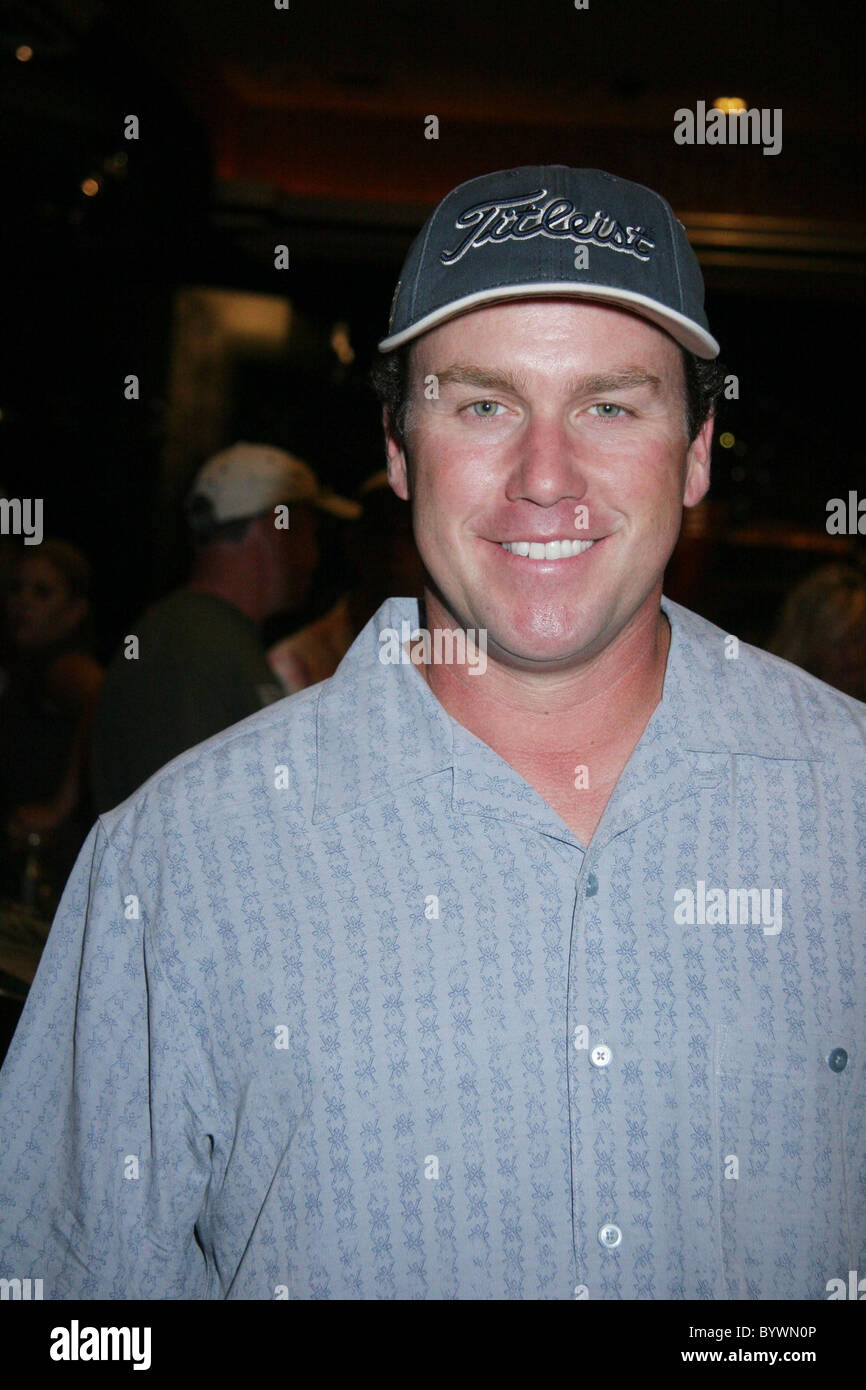 Rodney Carrington MGM And Rodney Carrington Give 8 People A Chance To ...