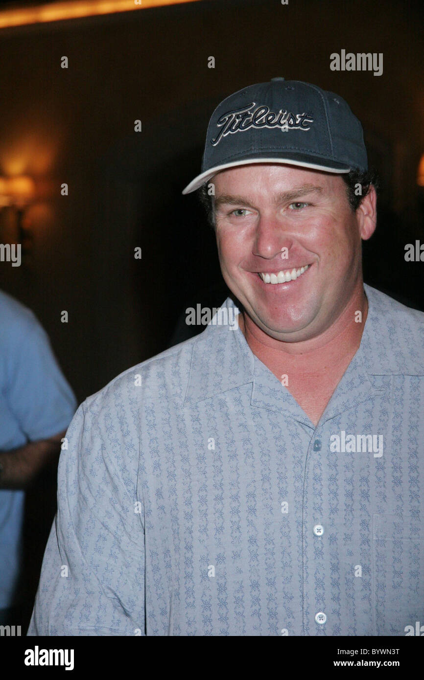 Rodney Carrington MGM And Rodney Carrington Give 8 People A Chance To ...