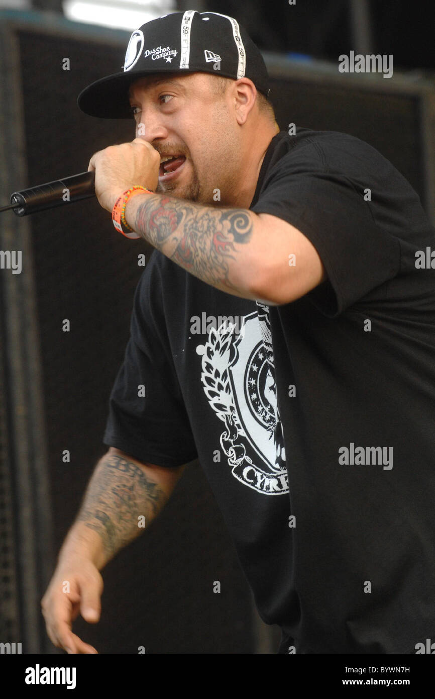 B real cypress hill rock bells hi-res stock photography and images - Alamy