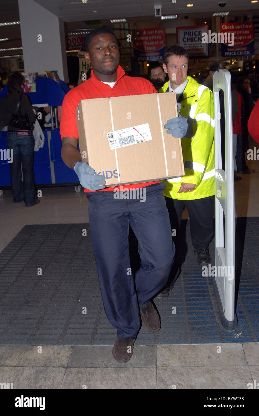 Home delivery drivers hi-res stock photography and images - Alamy